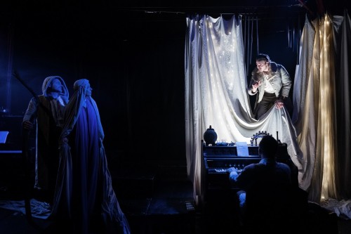 Divadlo D21 - BETLÉM aneb Komedie o narození aneb „psáno jest v svatým ...